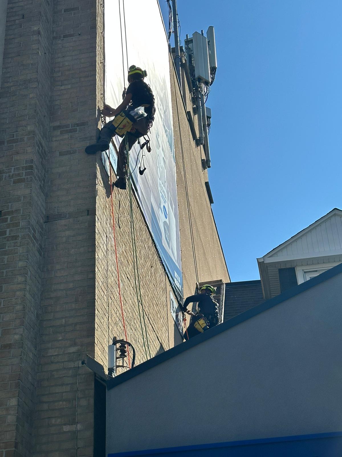 Sign Installation & Sign Removal in Toronto - Tundra Rescue